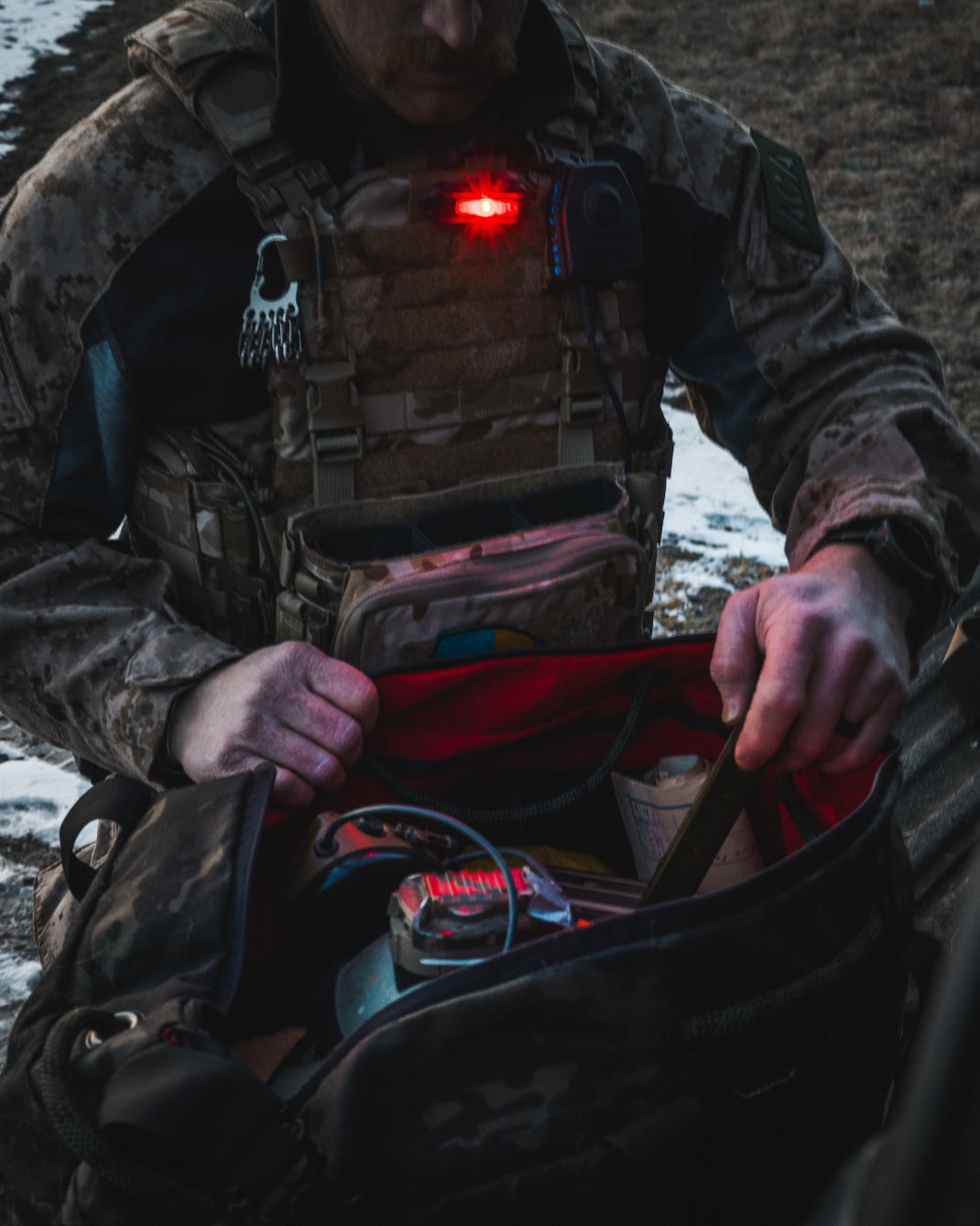 CL2X Device - Safety and Identification Flashlight – AKRYPT